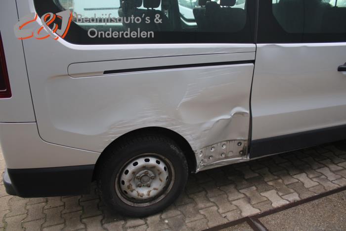 Renault Trafic Passenger 1.6 dCi 95 Sloopvoertuig (2018, Zilvergrijs)