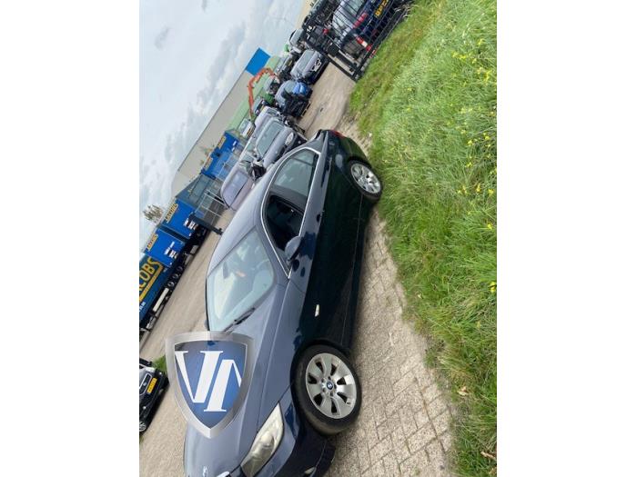 BMW 3 serie 325i 24V Sloopvoertuig (2005, Metallic, Blauw)