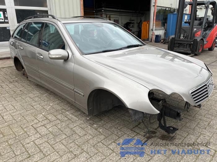 Mercedes C Combi 2.2 C-220 CDI 16V Sloopvoertuig (2003, Grijs)