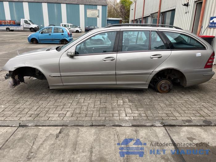 Mercedes C Combi 2.2 C-220 CDI 16V Sloopvoertuig (2003, Grijs)