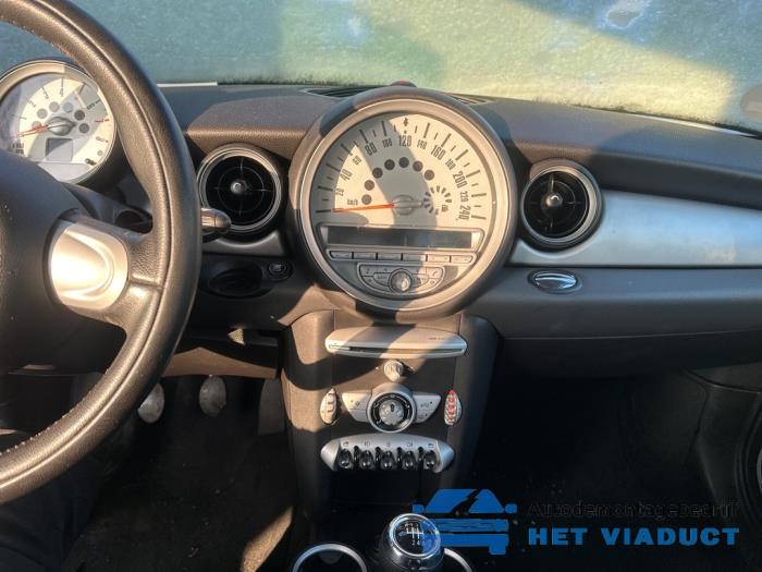 Mini Mini 1.6 16V Cooper Sloopvoertuig (2006, Zwart) Het Viaduct